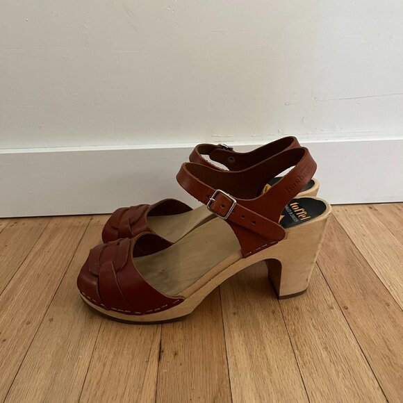 Swedish Hasbeens | Shoes | Swedish Hasbeens Peep Toe High Clog Size 37 ...